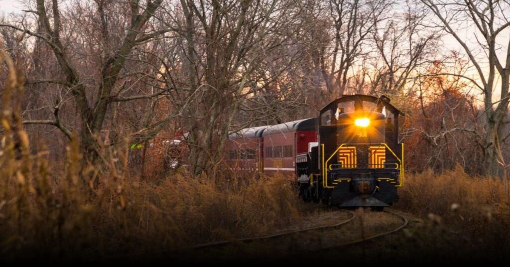5 Best Scenic Train Rides In Hudson Valley For Fall 2025